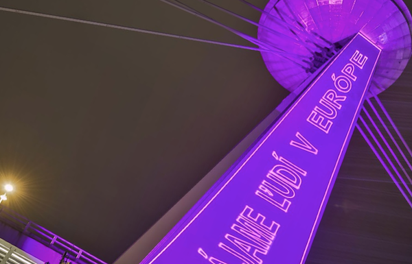 LogoLas 6500 jp | レーザーとレーザー関連商品の開発から製造、レーザー販売・演出・レンタル －KVANT [クバンツ]